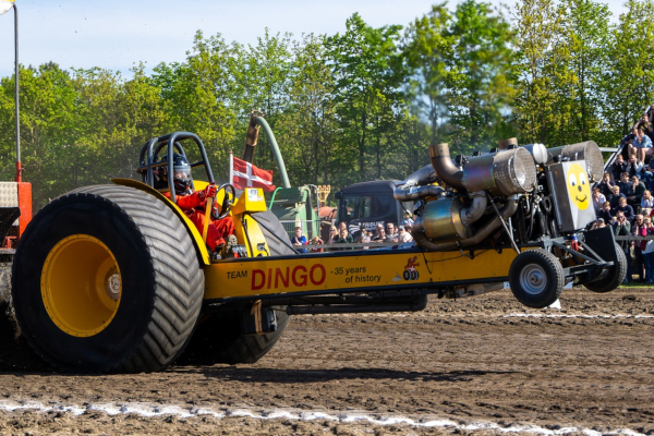 2500kg light modified - Dansk Tractor Pulling